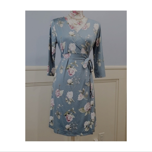 LuLaRoe | Dresses | Lularoe Michelle Wrap Dress In Light Blue Floral ...